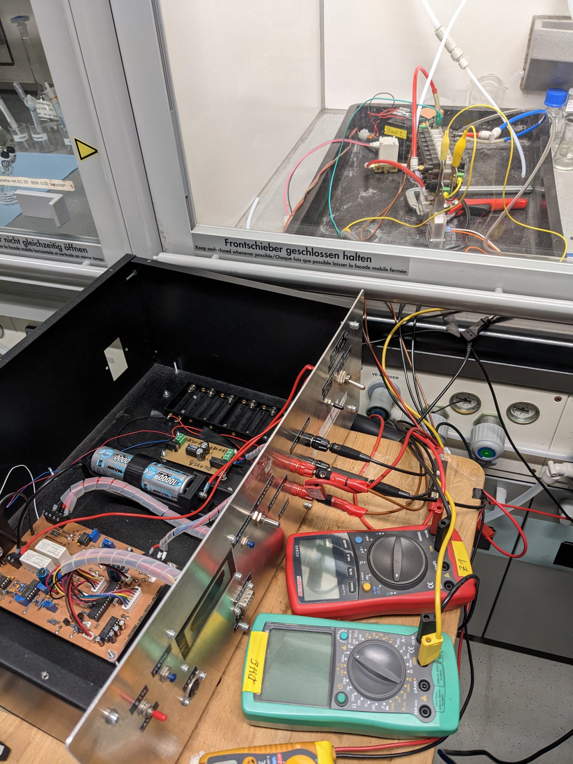 Meeting #1: Theresa and Henning get to know Burghard and his Fuel Cell ...